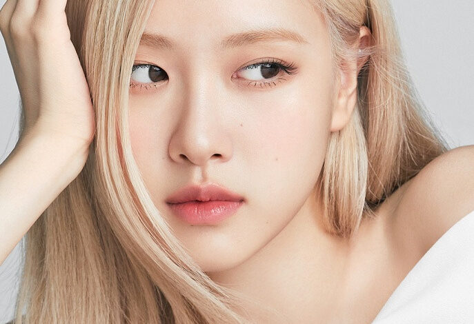 Singer Rosé Biography - Career & Private Life